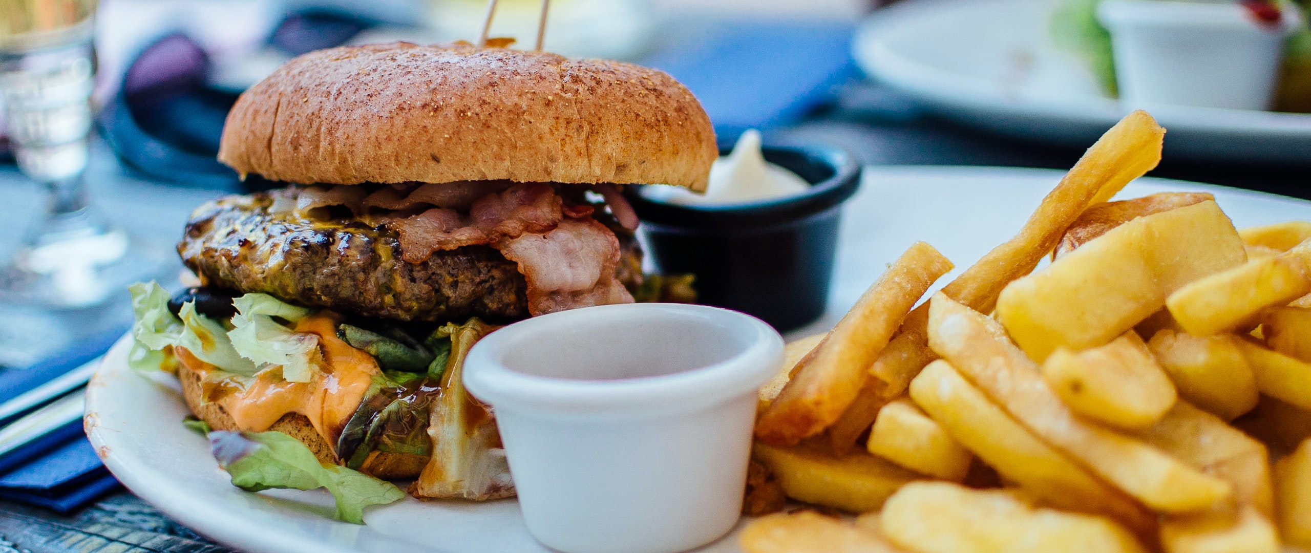Snackbar van de toekomst en Brasserie de Kastanjehoeve hebben de handen ...